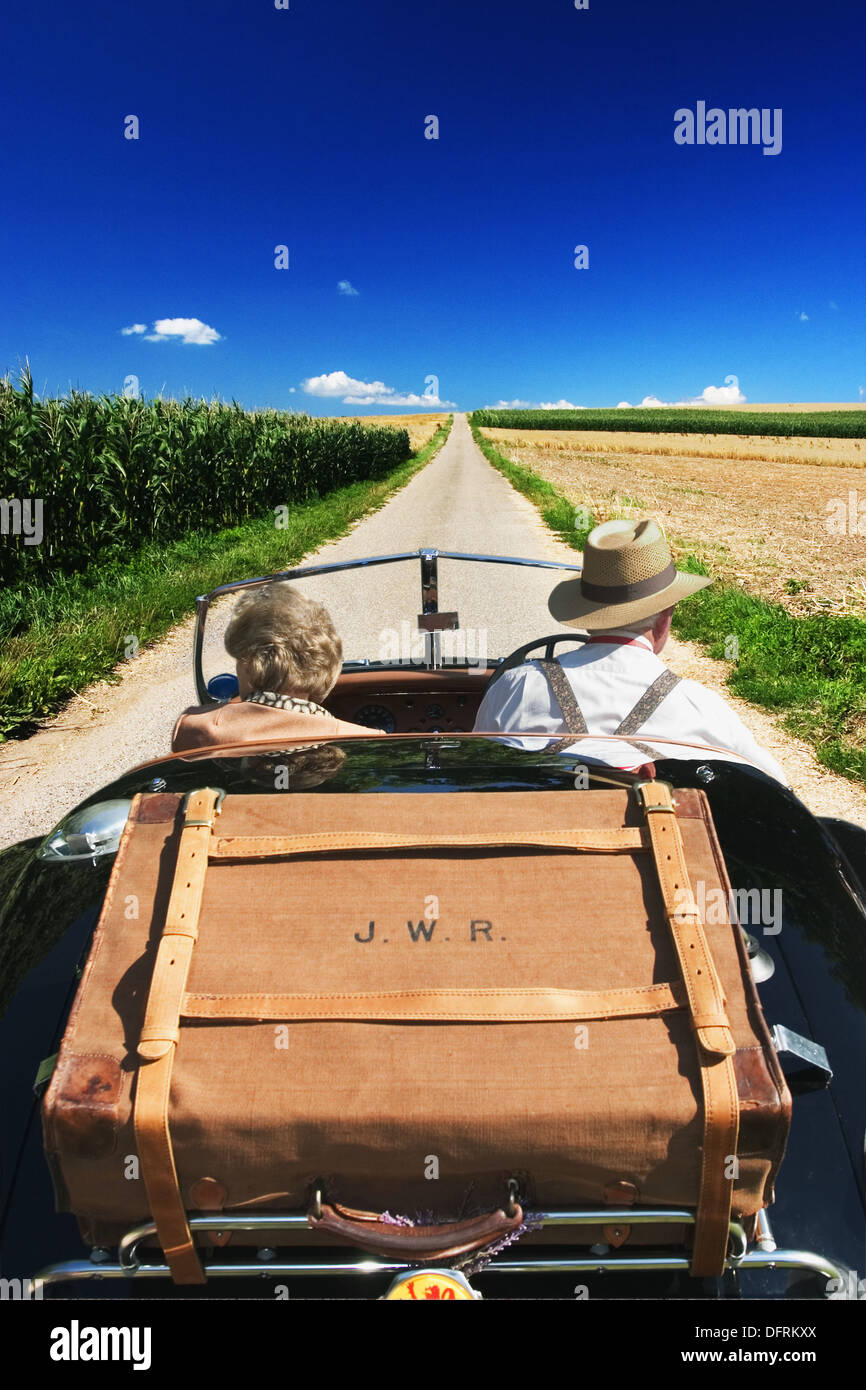 Open the car hi-res stock photography and images - Alamy