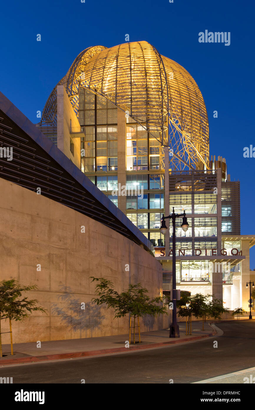 New San Diego Public Library Stock Photo - Alamy