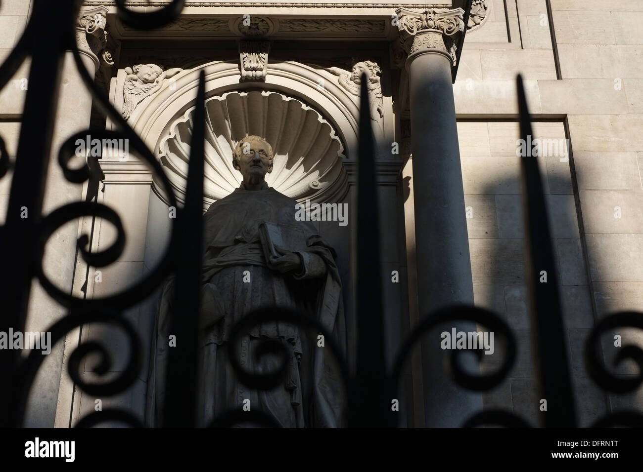 Statue of Cardinal Newman Stock Photo - Alamy