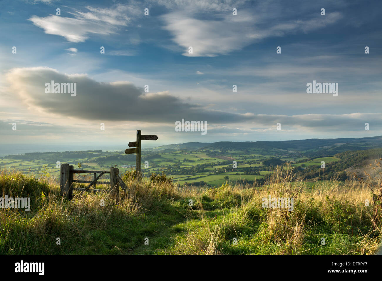 The Vale of York and Lake Gormire from Whitestone Cliff Stock Photo - Alamy