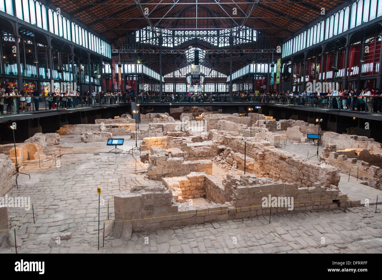 El mercado del born hi-res stock photography and images - Alamy