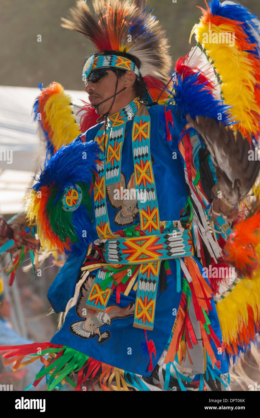 Chumash native american regalia headdress hi-res stock photography and ...