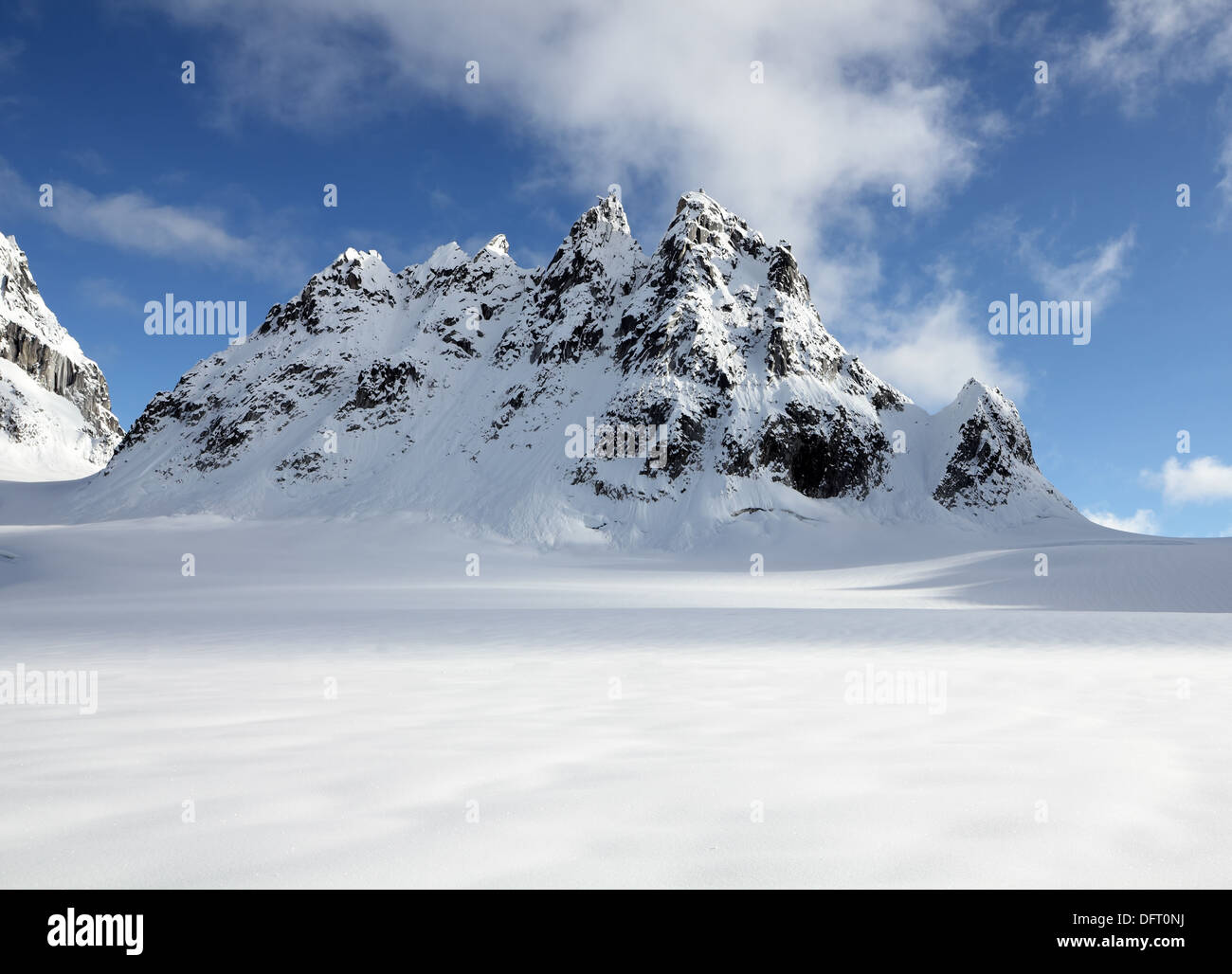 Little rock cliff formation hi-res stock photography and images - Alamy