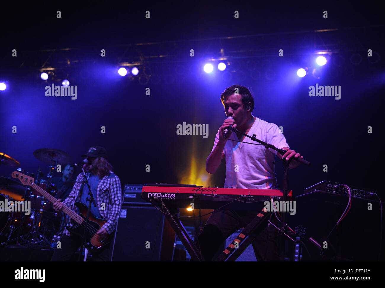 Norfolk, Virginia, USA. 4th Oct, 2013. Keyboardist KENNY CARKEET of ...