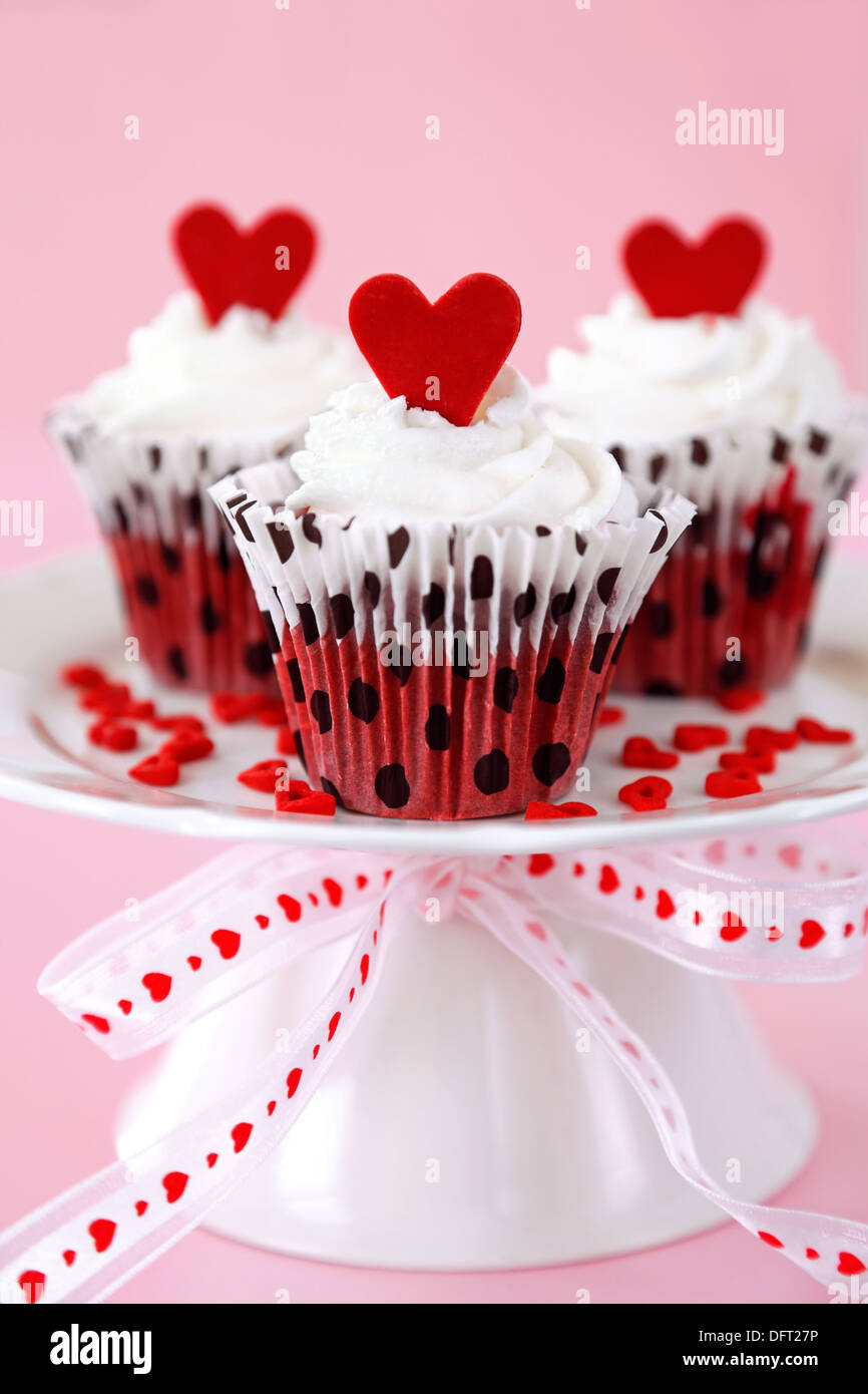 Red velvet cupcakes for Valentine's day Stock Photo - Alamy