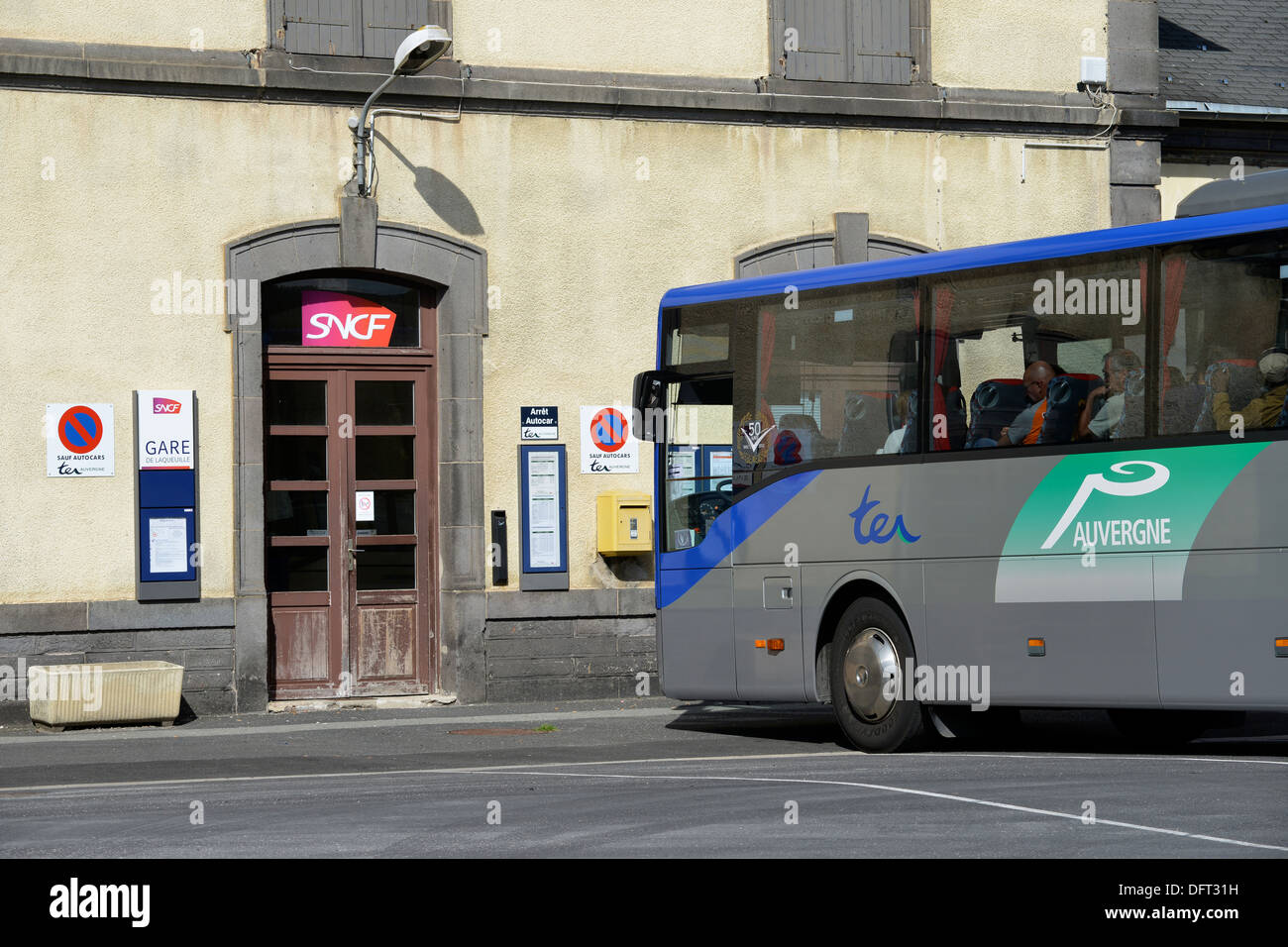 Bus ter sncf railway station hi-res stock photography and images - Alamy