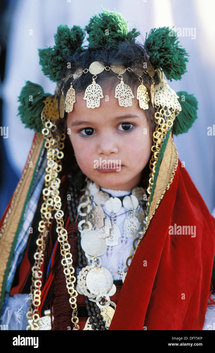 Traditional bedouin wedding hi-res stock photography and images - Alamy