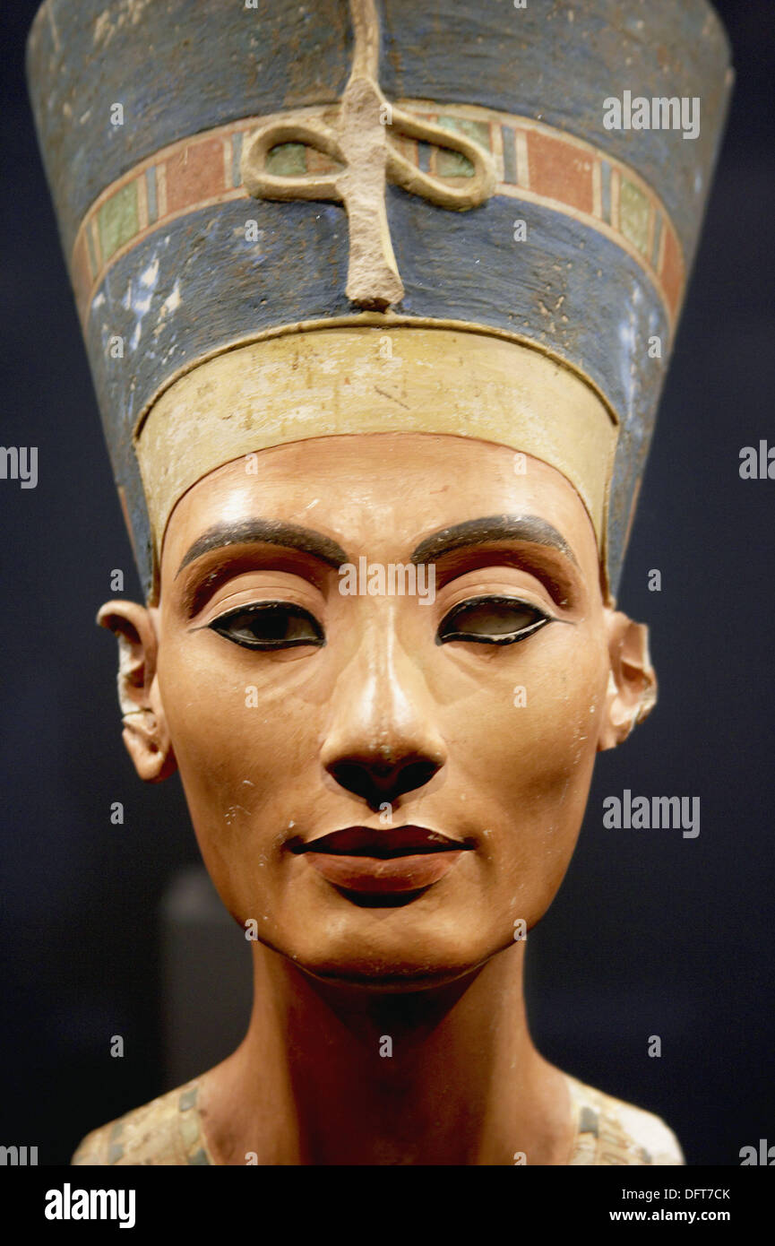 Queen nefertiti hi-res stock photography and images - Alamy