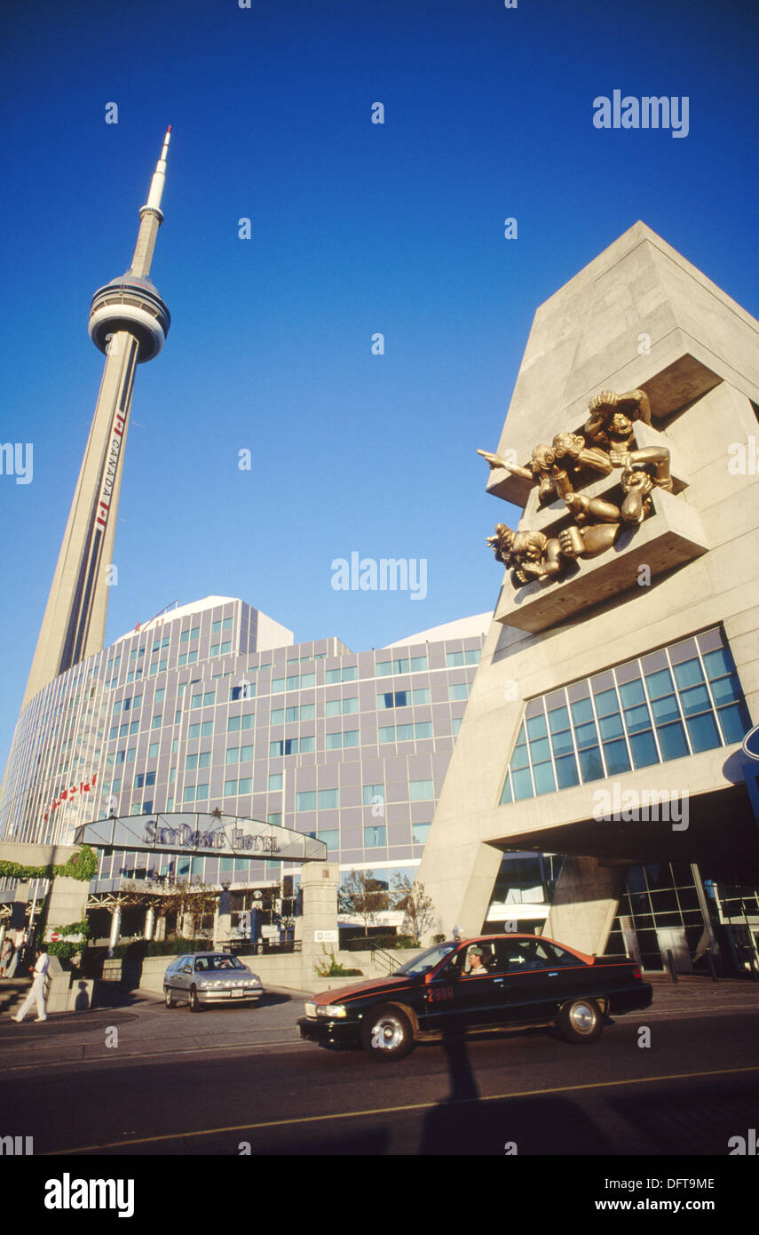 Cn tower view from below hi-res stock photography and images - Alamy