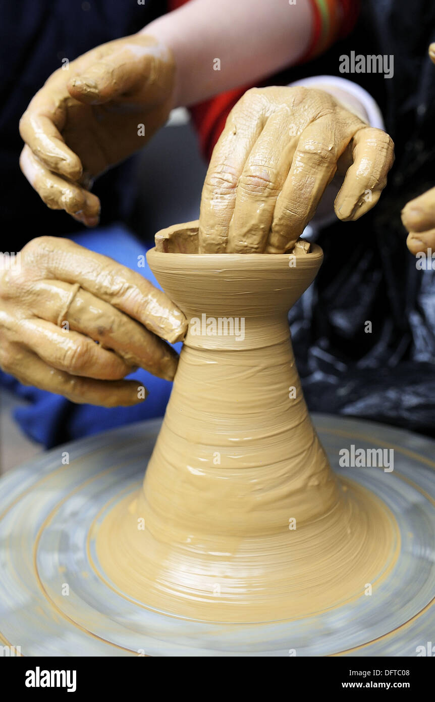 Primitive potter wheel hi-res stock photography and images - Alamy