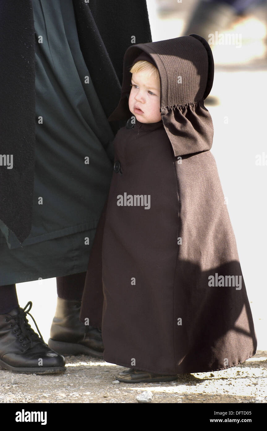 Kid amish child hi-res stock photography and images - Alamy