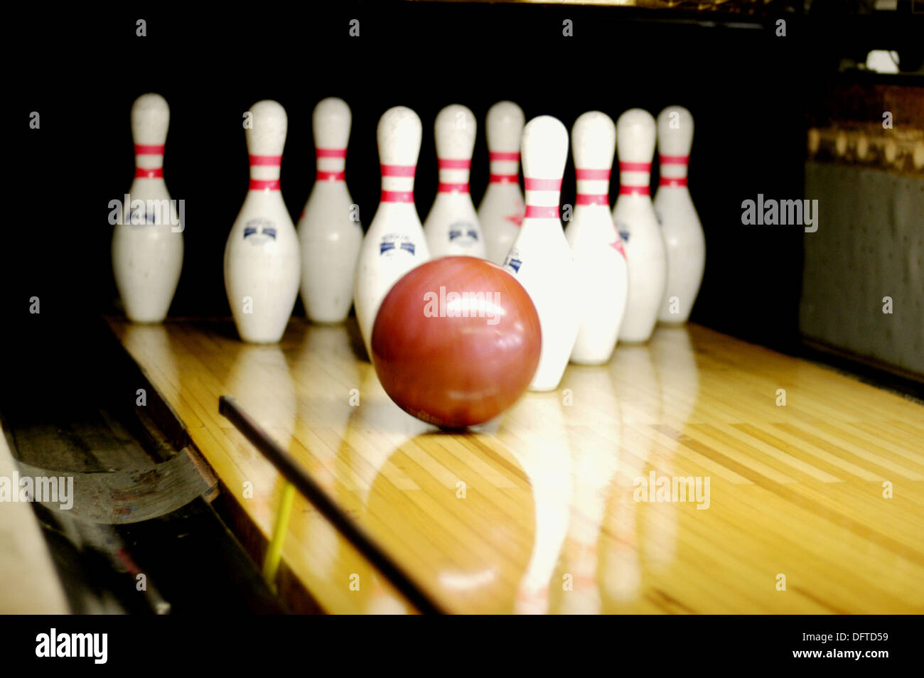 Bowling action horizontal hi-res stock photography and images - Alamy