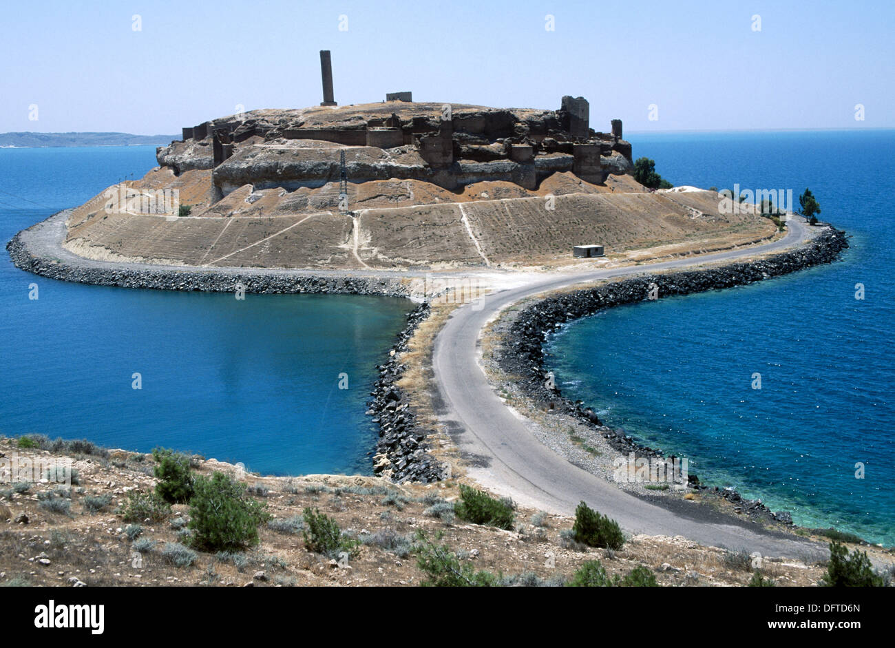 Lake al assad hi-res stock photography and images - Alamy