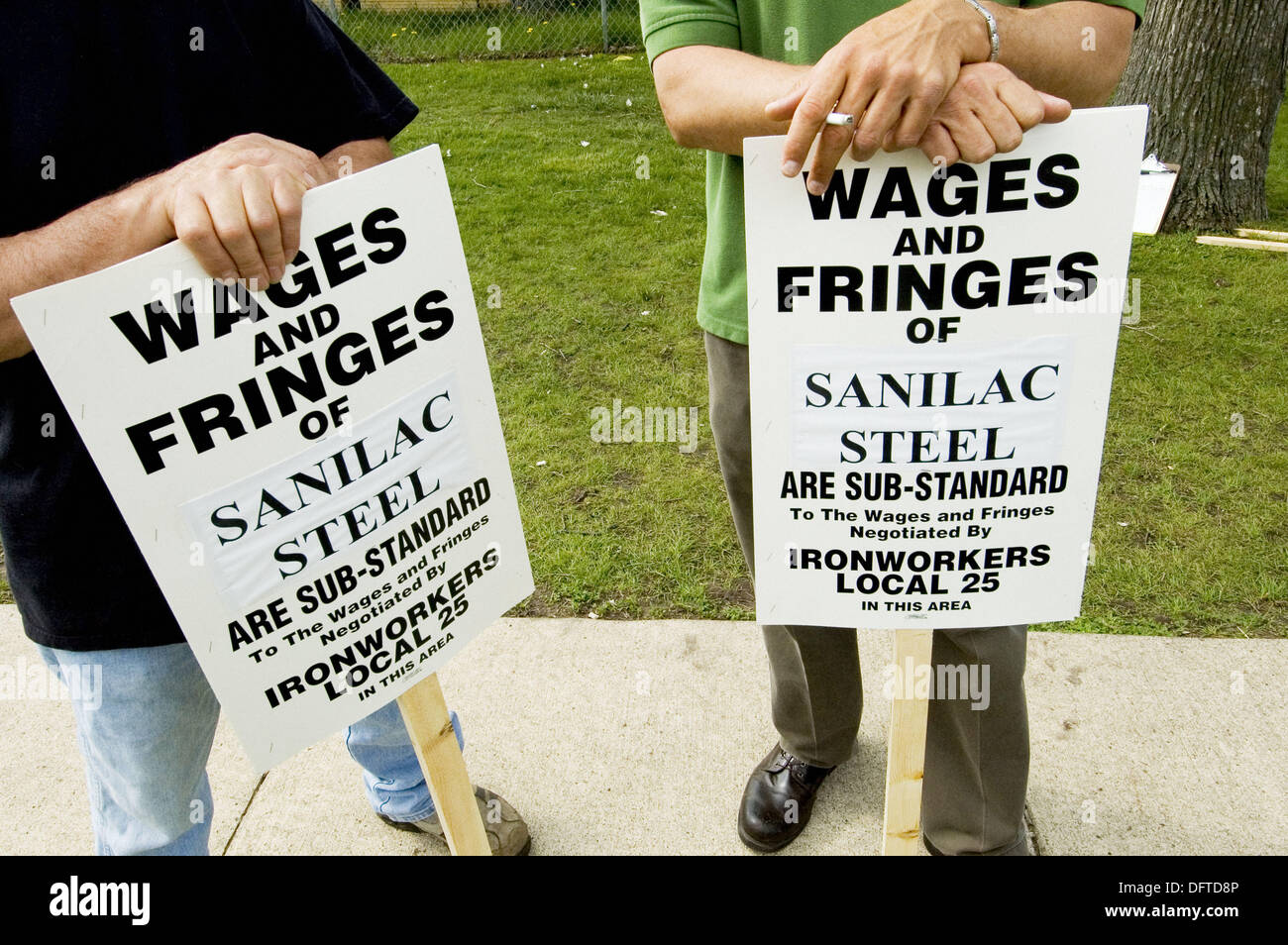 Construction Workers On Strike High Resolution Stock Photography and ...