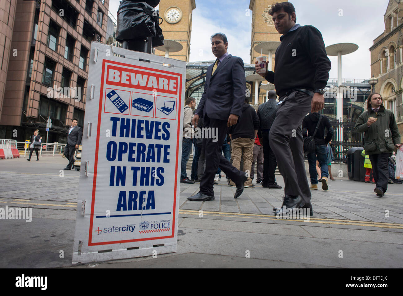Thieves beware warning sign in hi-res stock photography and images - Alamy
