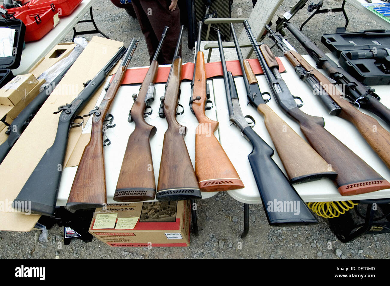 Rifle market hi-res stock photography and images - Alamy