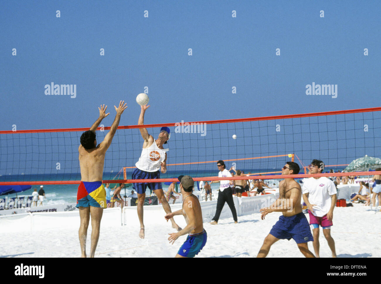 College volleyball player hi-res stock photography and images - Alamy