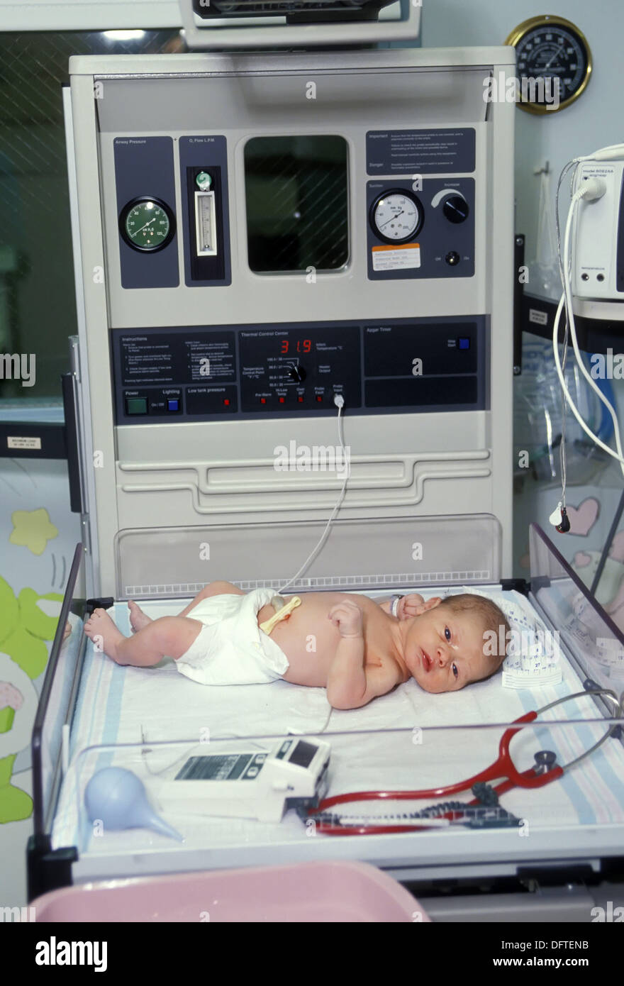 Baby in hospital hi-res stock photography and images - Alamy