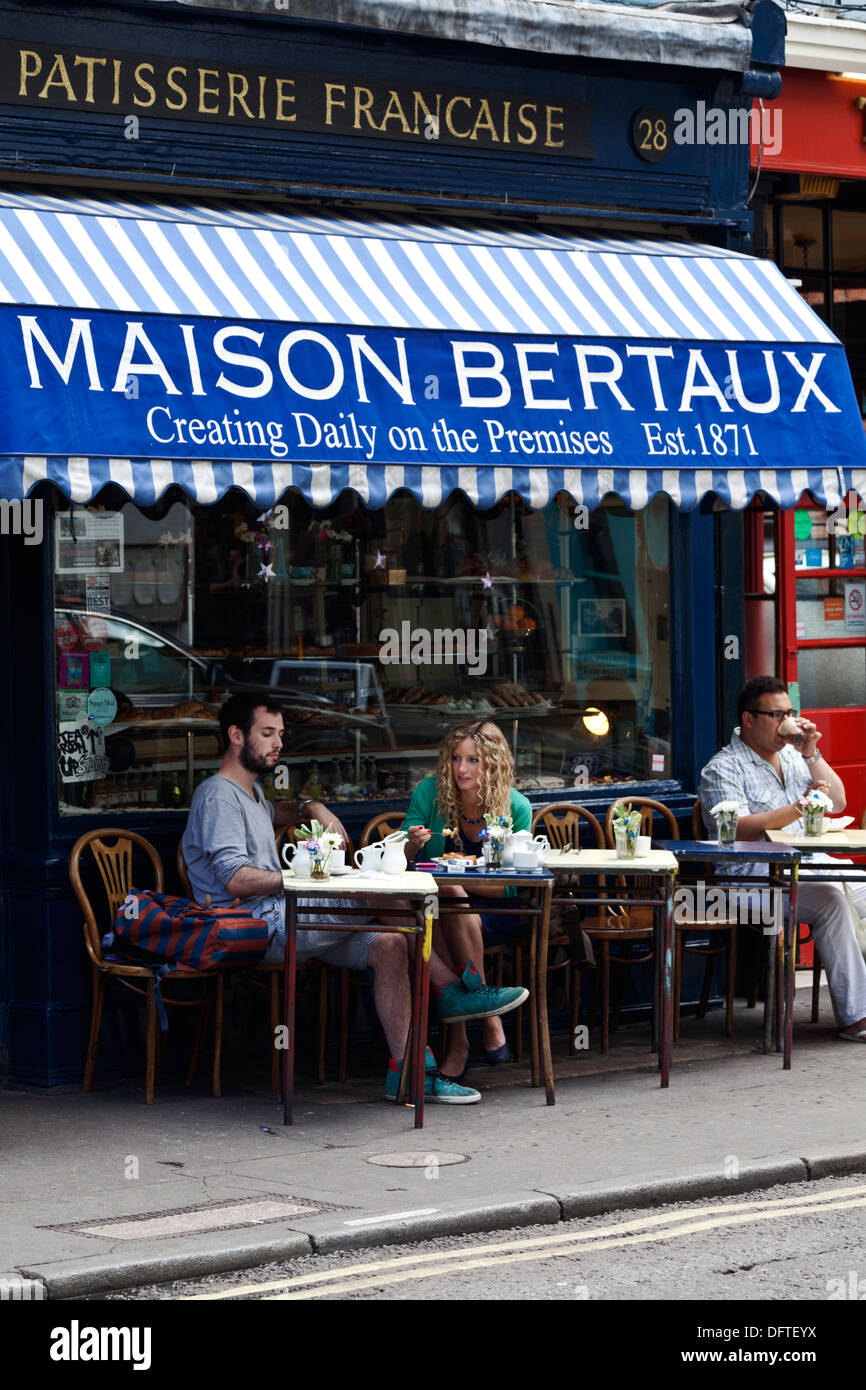 Tables outside Maison Bertaux, London's oldest patisserie Stock Photo ...