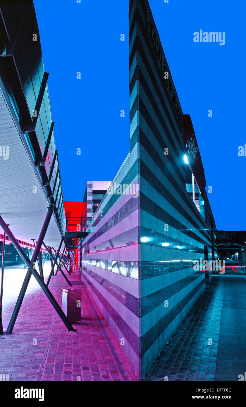 Parc de la villette garden hi-res stock photography and images - Alamy