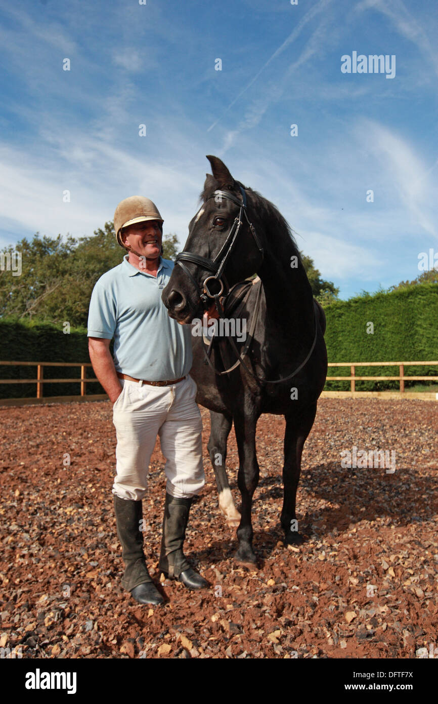 Approved livery yard hi-res stock photography and images - Alamy