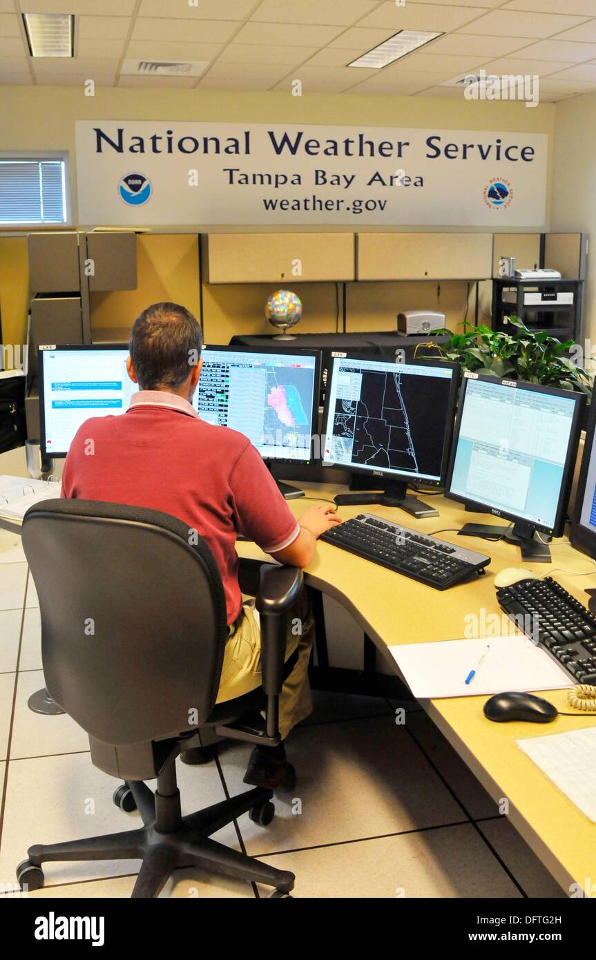 Doppler radar storm screen hi-res stock photography and images - Alamy