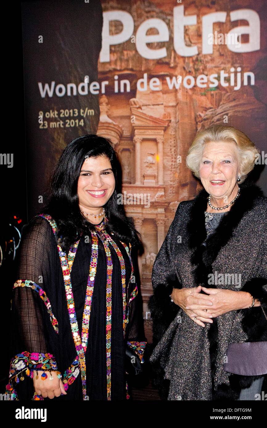 Leiden, The Netherlands. 8th Oct, 2013. Princess Beatrix of The ...