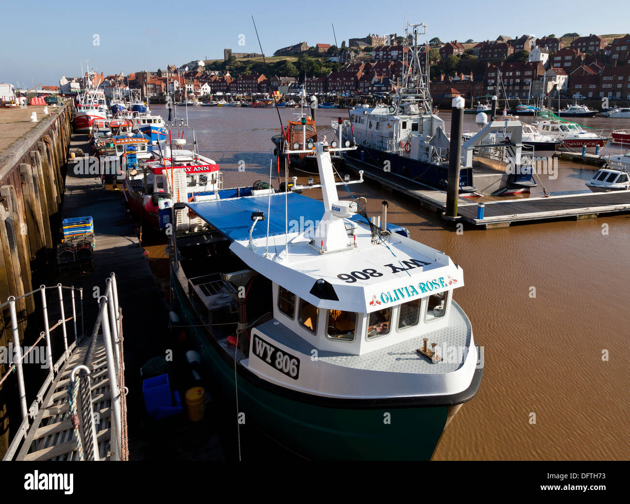 Whitby fishing boats hi-res stock photography and images - Alamy