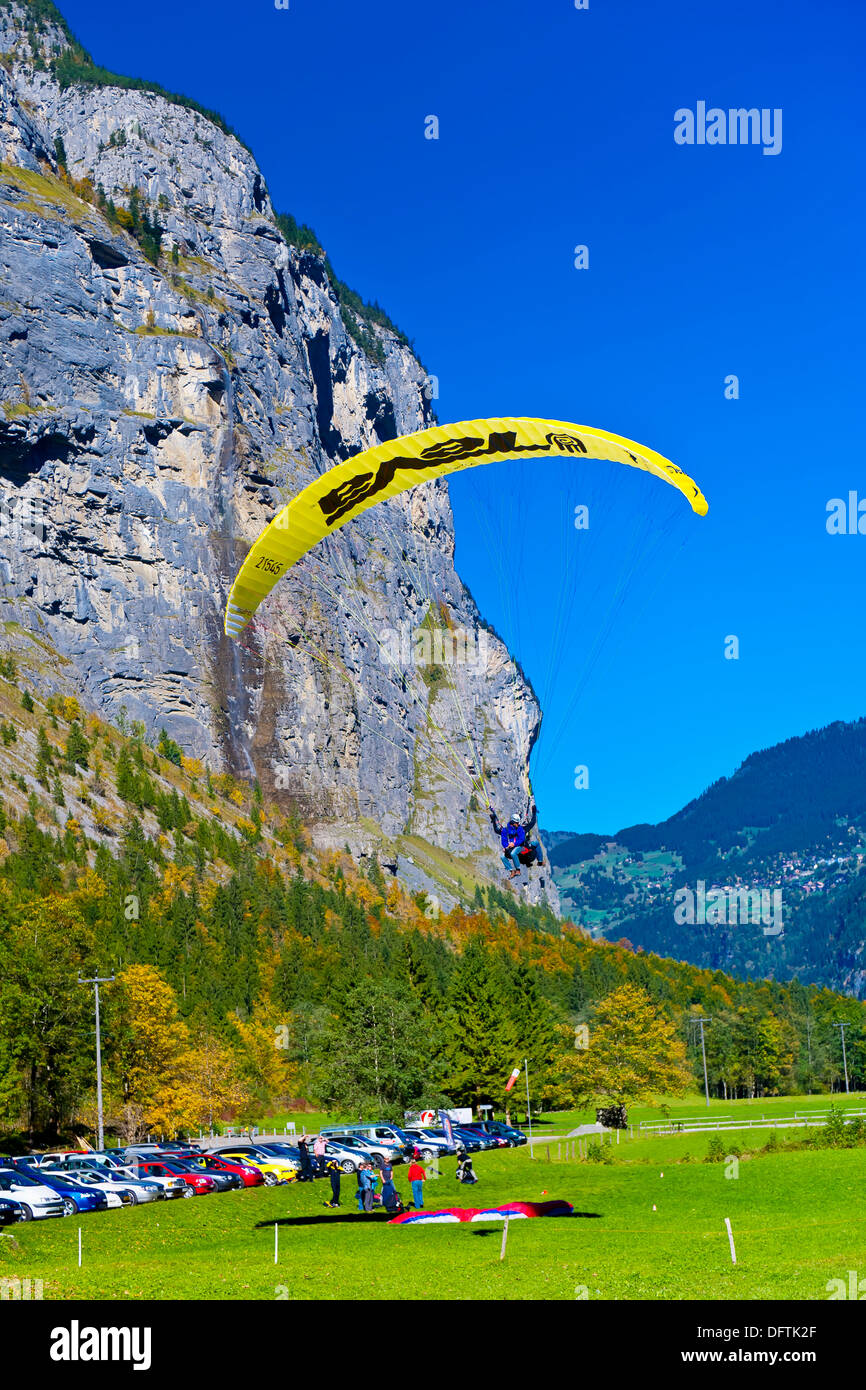Parachute Jumping High Resolution Stock Photography and Images - Alamy