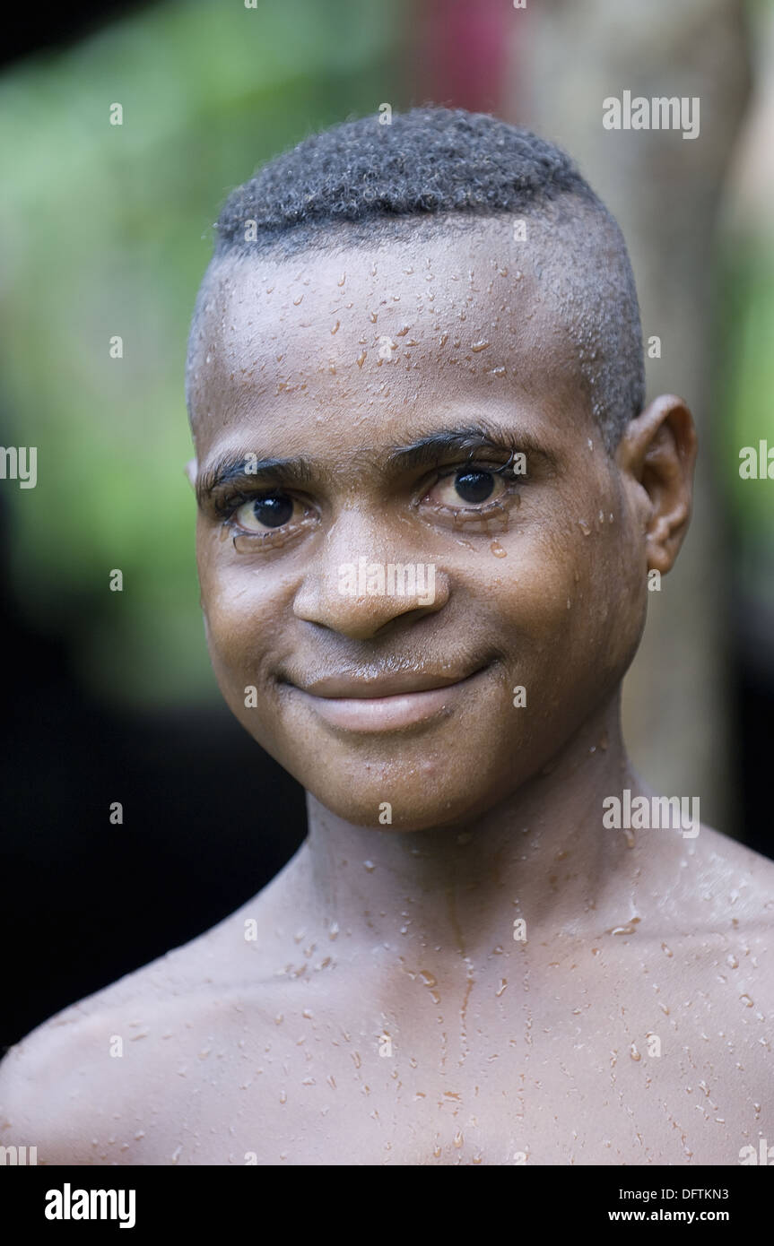 Boy papua smile hi-res stock photography and images - Alamy
