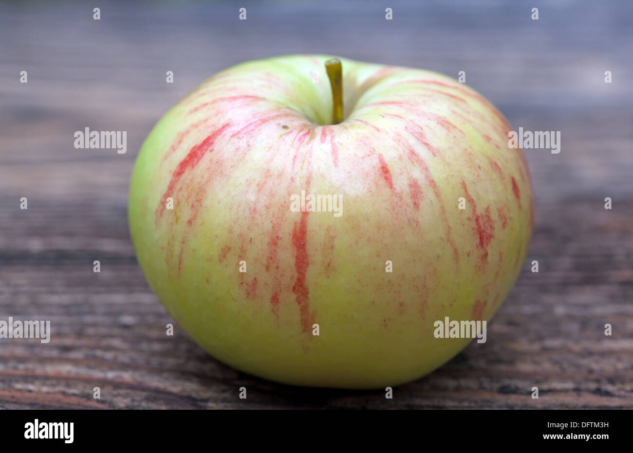 Closeup ripe apple on hi-res stock photography and images - Alamy
