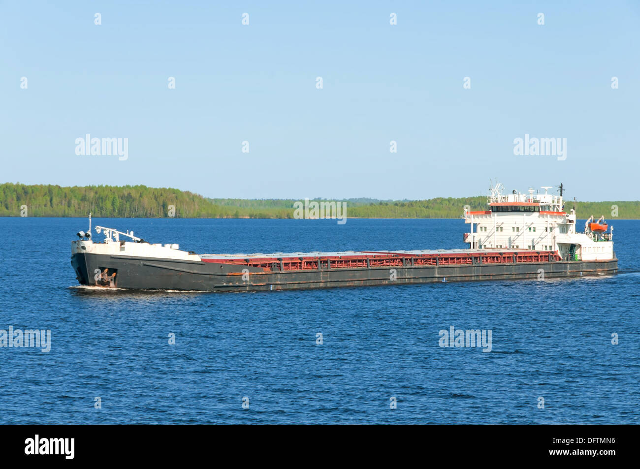 Cargo ship with pipelines and pressure sensors Stock Photo - Alamy