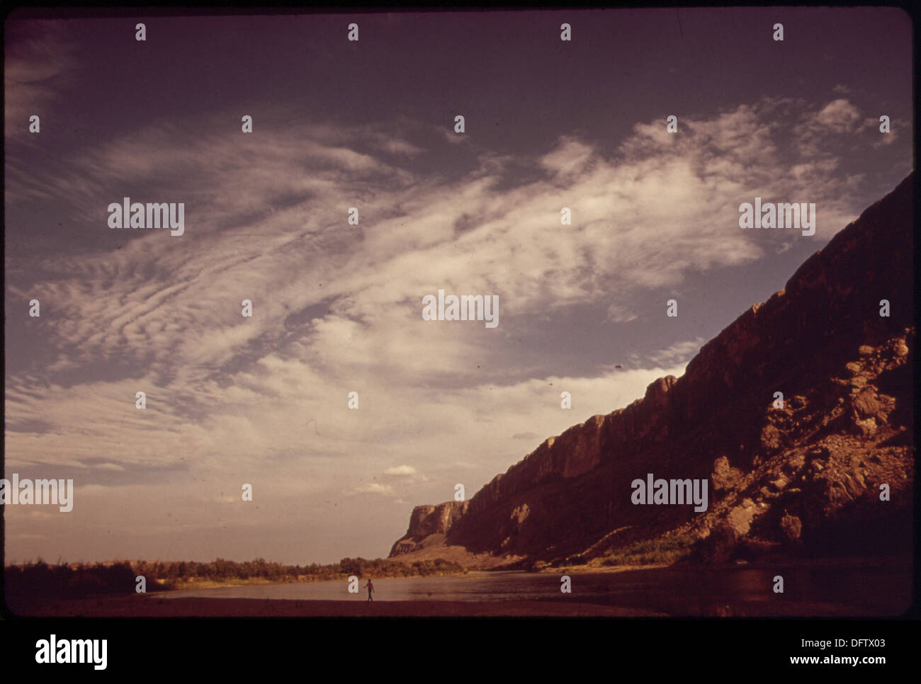 U s mexico border cliffs hi-res stock photography and images - Alamy