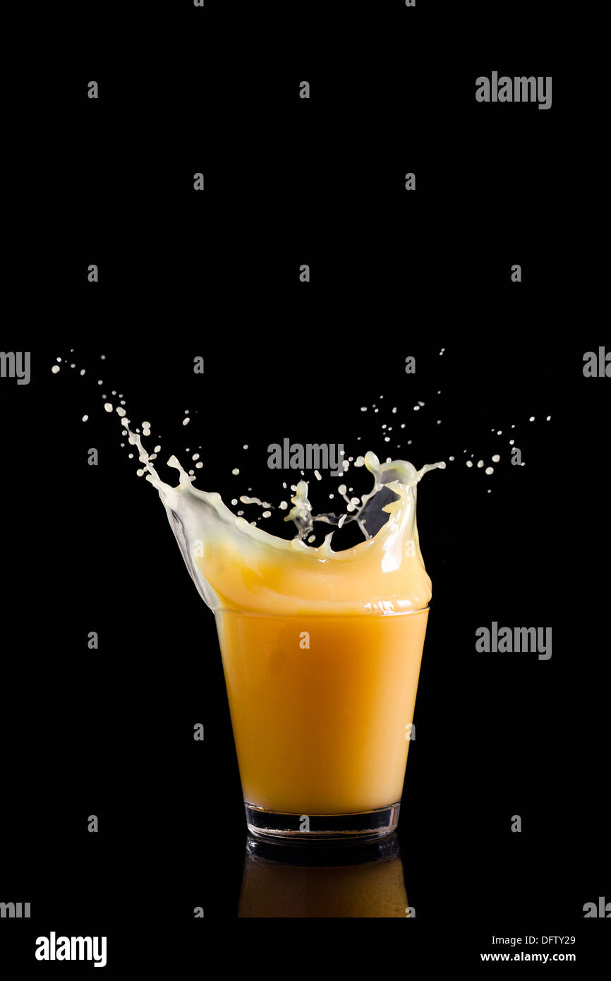 Black color splash hi-res stock photography and images - Alamy