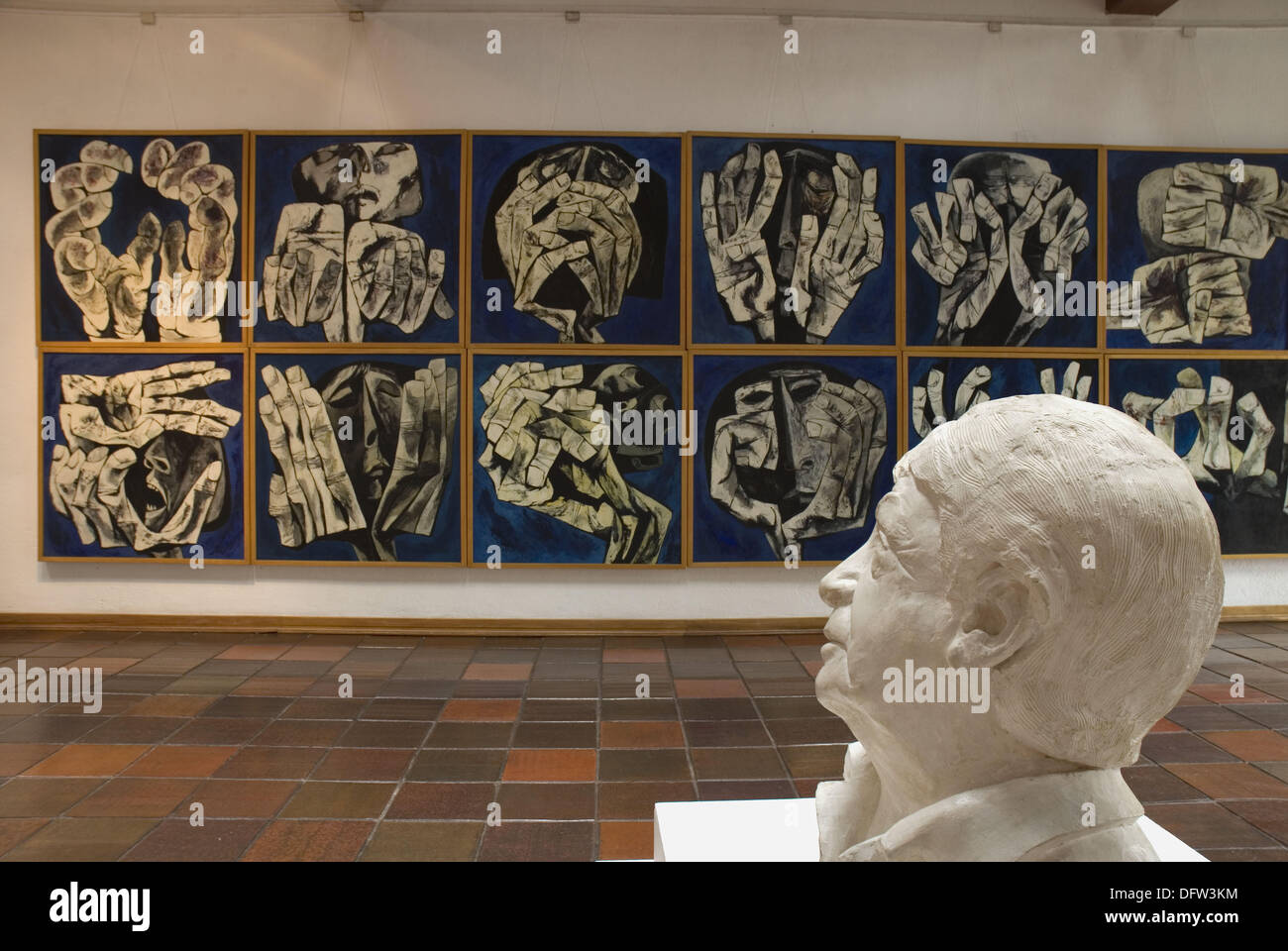 Oswaldo guayasamin hi-res stock photography and images - Alamy