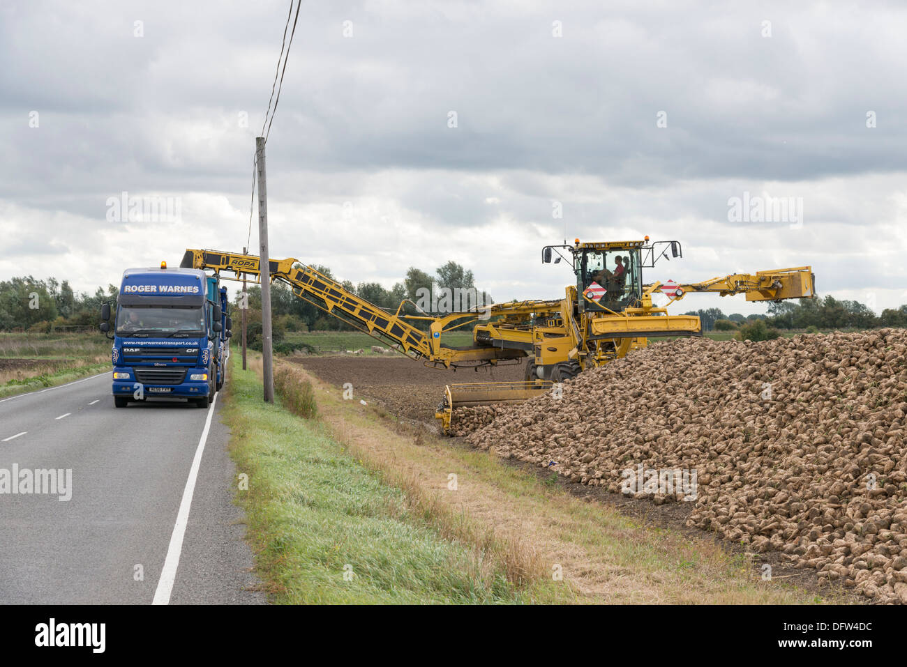 Sugar beet lorry hi-res stock photography and images - Alamy