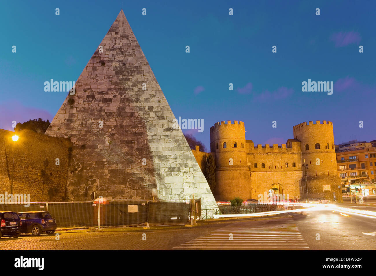 Pyramid of caius cestius hi-res stock photography and images - Alamy