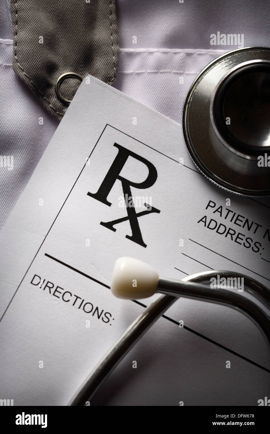 Doctors smock hi-res stock photography and images - Alamy