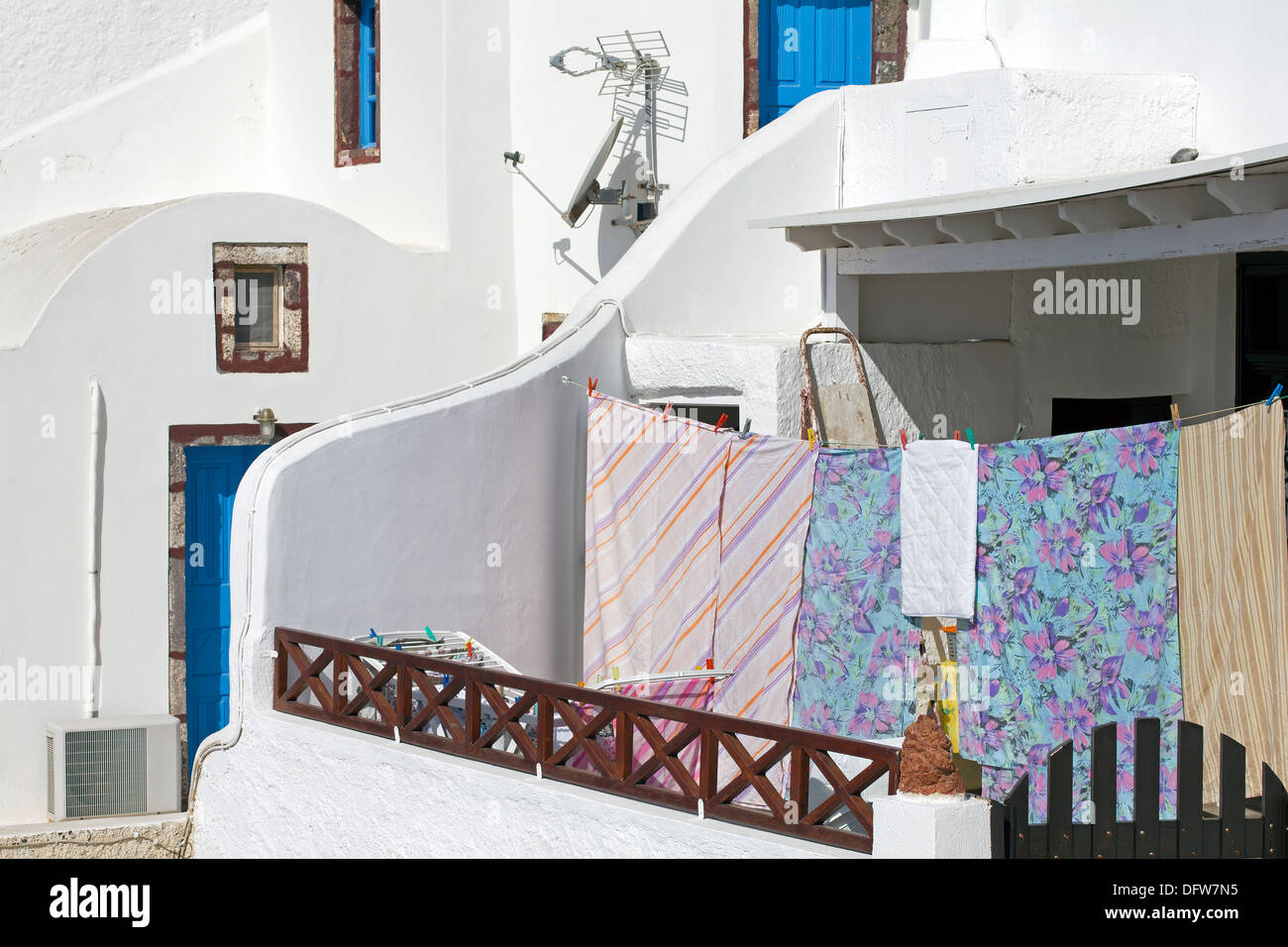 Modern greek house hi-res stock photography and images - Alamy