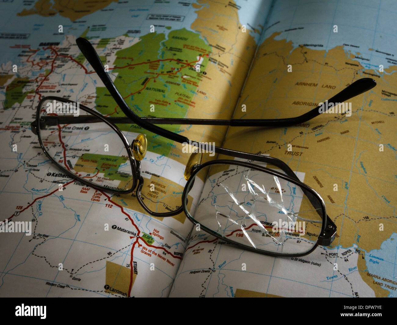 Broken map hi-res stock photography and images - Alamy