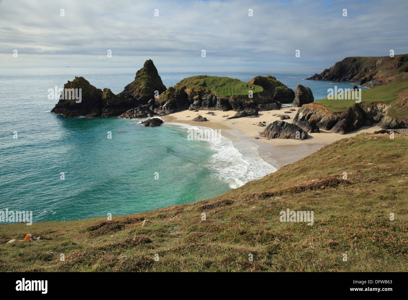 Kynance Cove, The Lizard peninsula, Cornwall, England, UK Stock Photo ...
