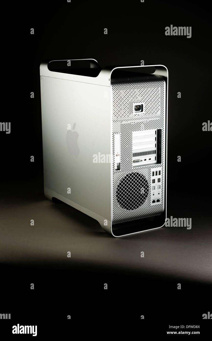 Computer desktop hi-res stock photography and images - Alamy