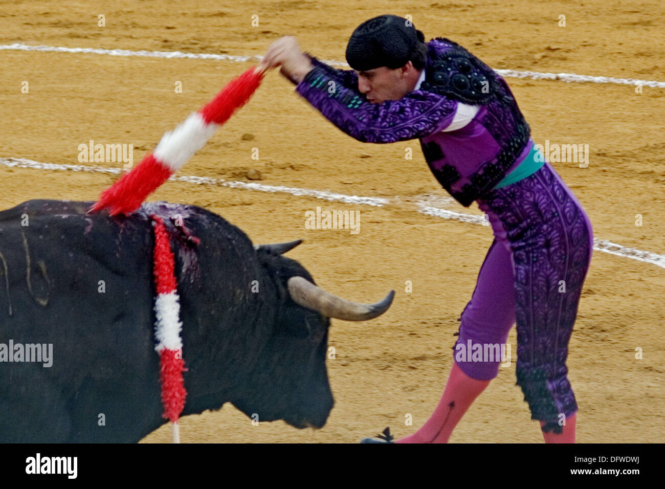 Bullfighting banderillero hi-res stock photography and images - Alamy