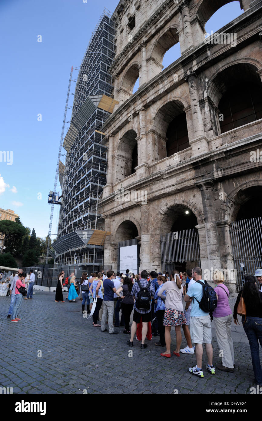 Queue at the entrance during the restoration of the Colosseum, Rome ...