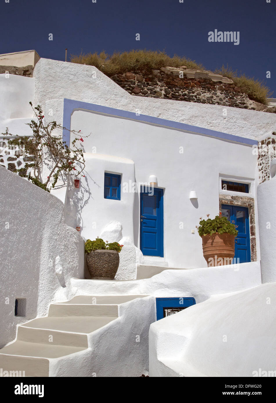 Modern greek house hi-res stock photography and images - Alamy