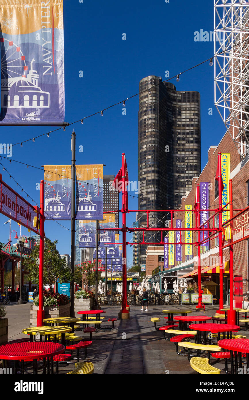 Navy pier outdoor seating hi-res stock photography and images - Alamy