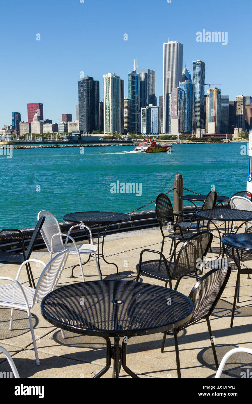 Chicago skyline from navy pier hi-res stock photography and images - Alamy