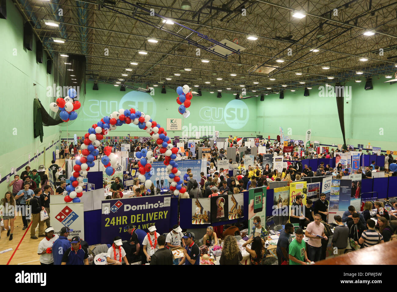 CAMBRIDGE UNIVERSITY STUDENTS FRESHERS FAIR 2013 Stock Photo - Alamy
