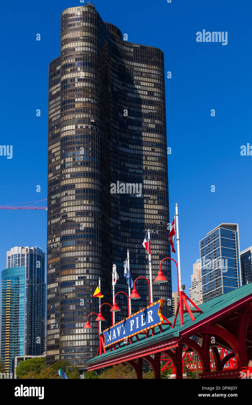 Chicago navy point hi-res stock photography and images - Alamy