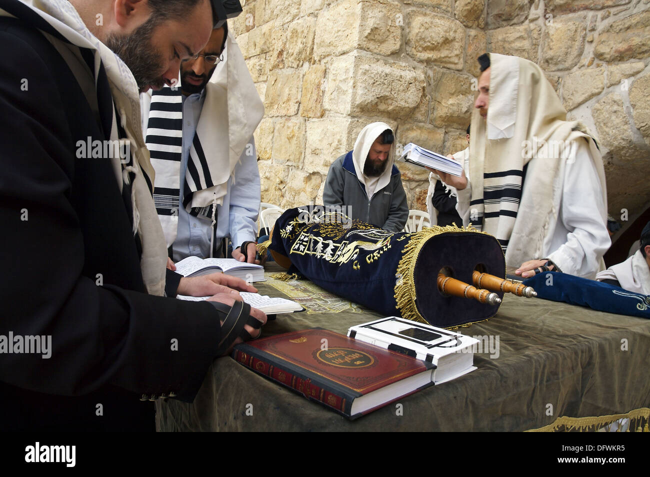 Torah Jews High Resolution Stock Photography and Images - Alamy